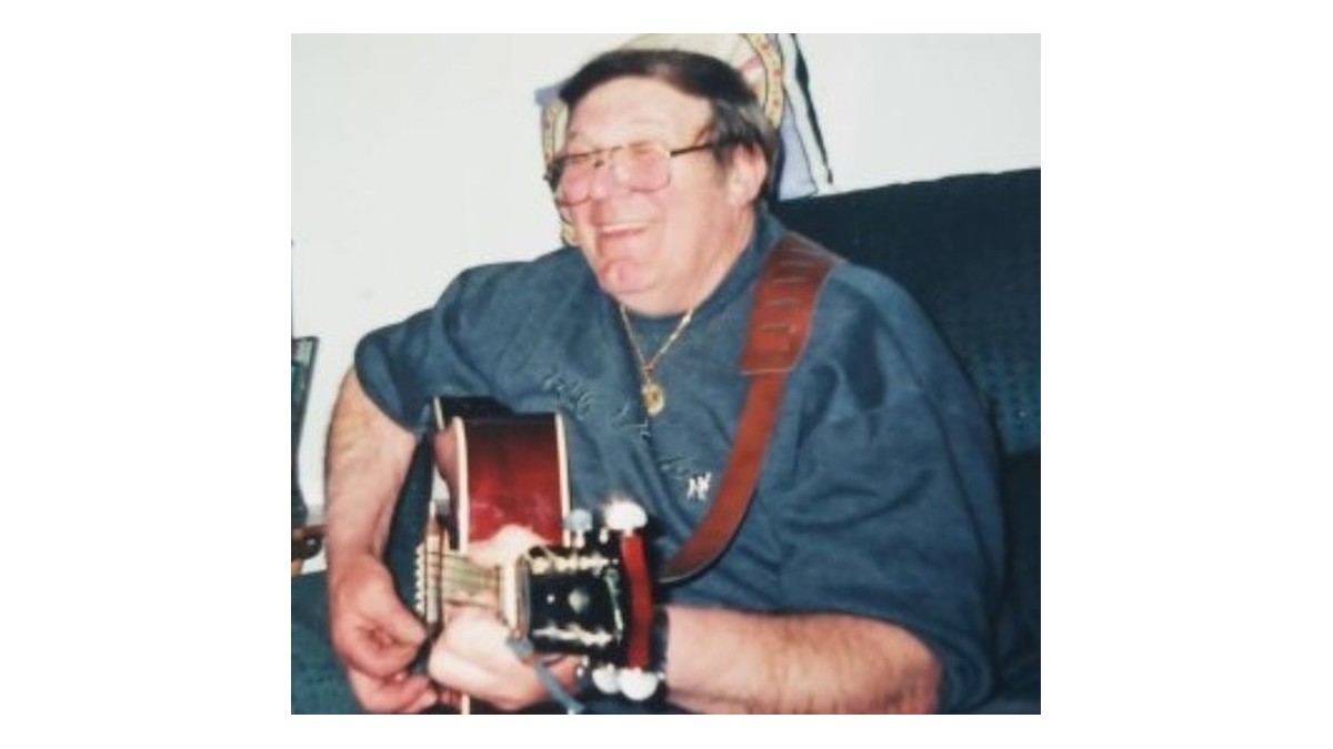 Leo Lohnes Obituary - Lunenburg, NS | Dana L. Sweeny Funeral Home