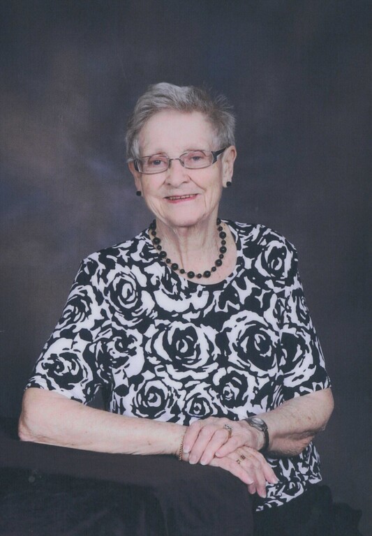 Emily "Eileen" Wallace Obituary - Burlington, ON | Smith's Funeral Home