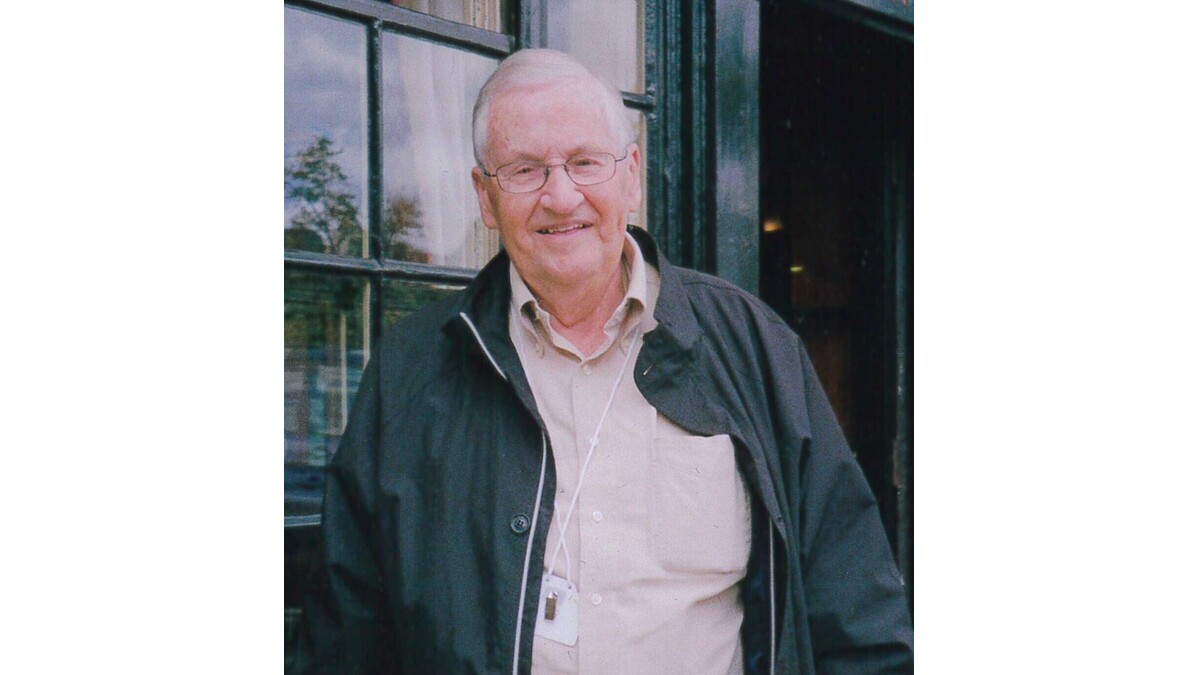 Colin Morley, UE. Obituary - Burlington, ON | Smith's Funeral Home