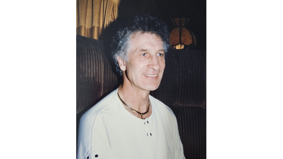 Roger Laverdiere Obituary - Grimsby, ON | Stonehouse-Whitcomb Funeral Home