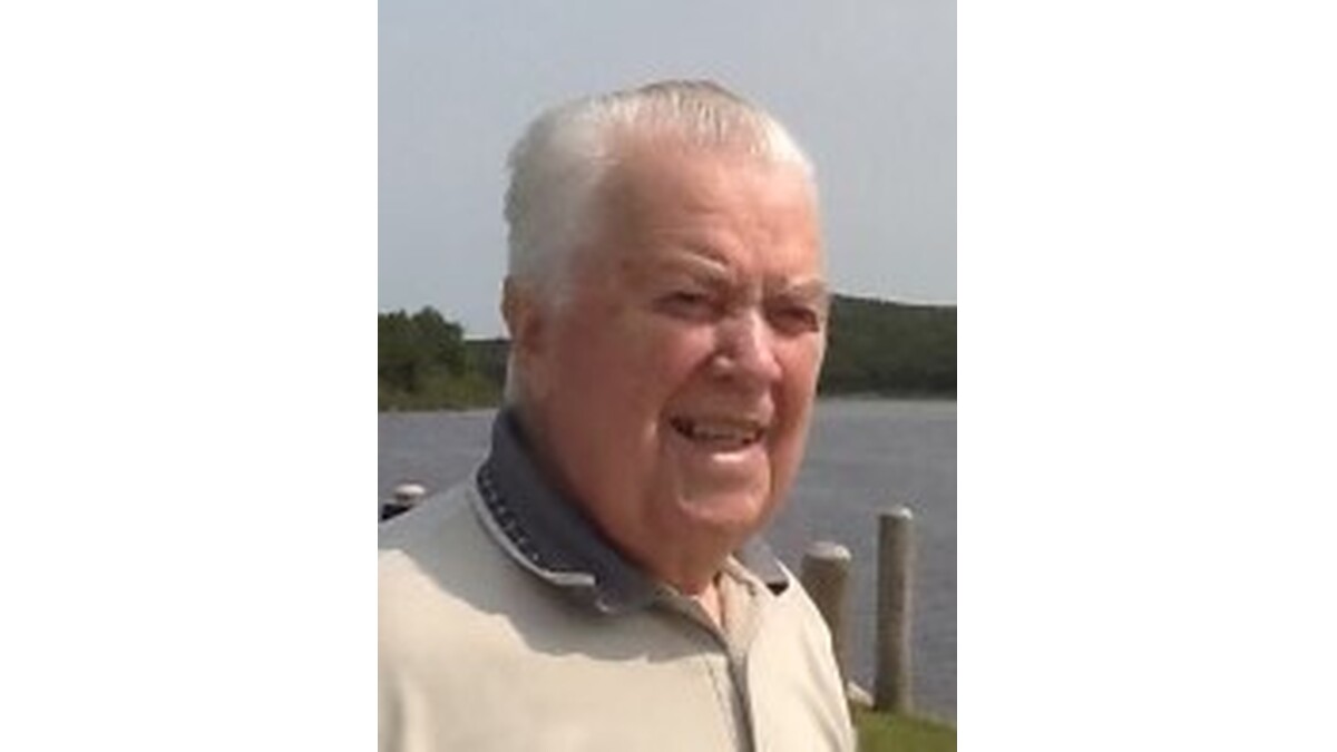 Raymond Wade Obituary - Bishops Falls, NL | Central Funeral and Cremation Service - Bishop's Fall