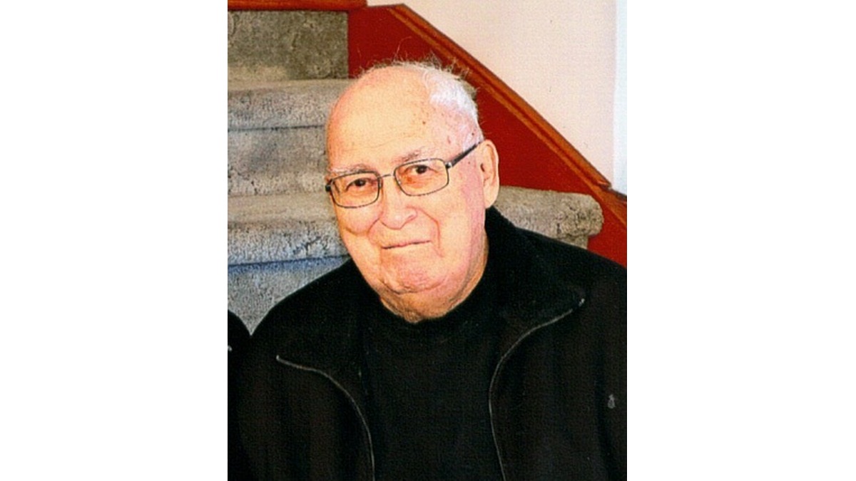 William Cowling Obituary - Napanee, ON | Wartman Funeral Home Inc.
