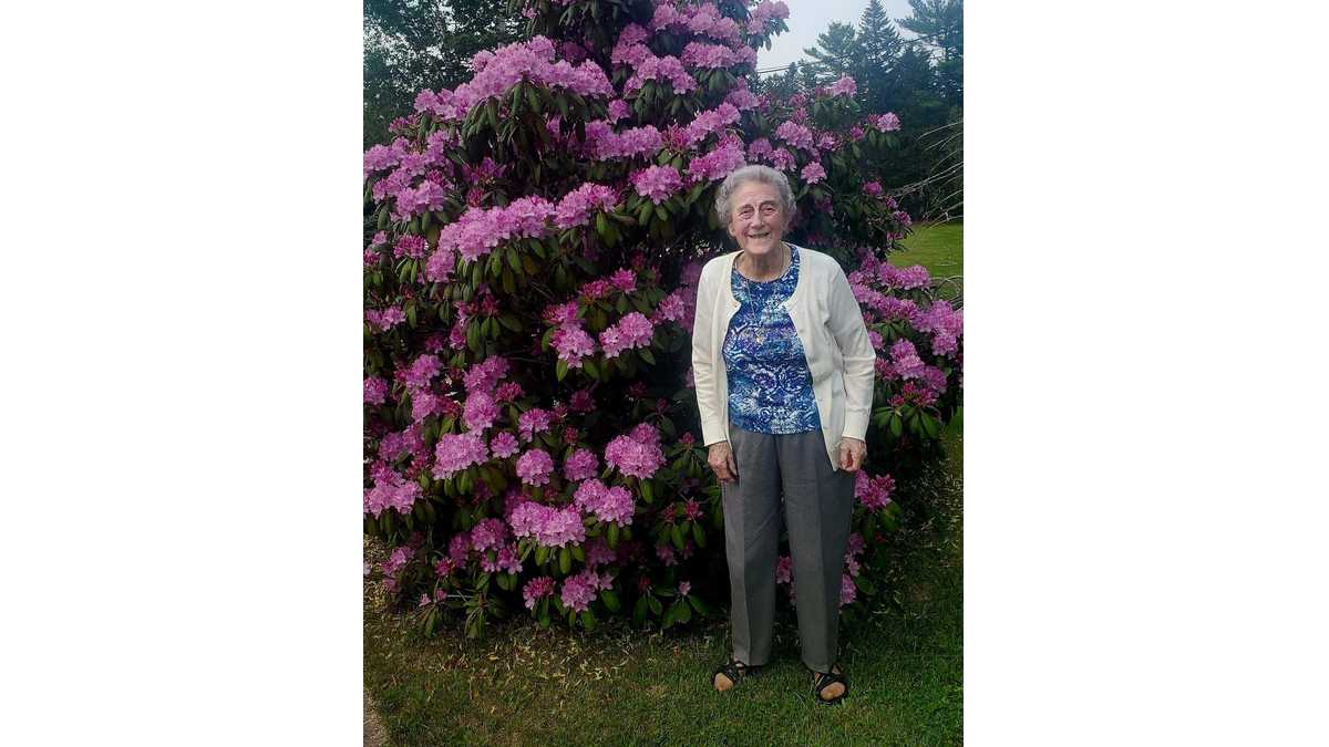 Mabel Awalt Obituary - Hubbards, NS | Ronald A. Walker Funeral Homes