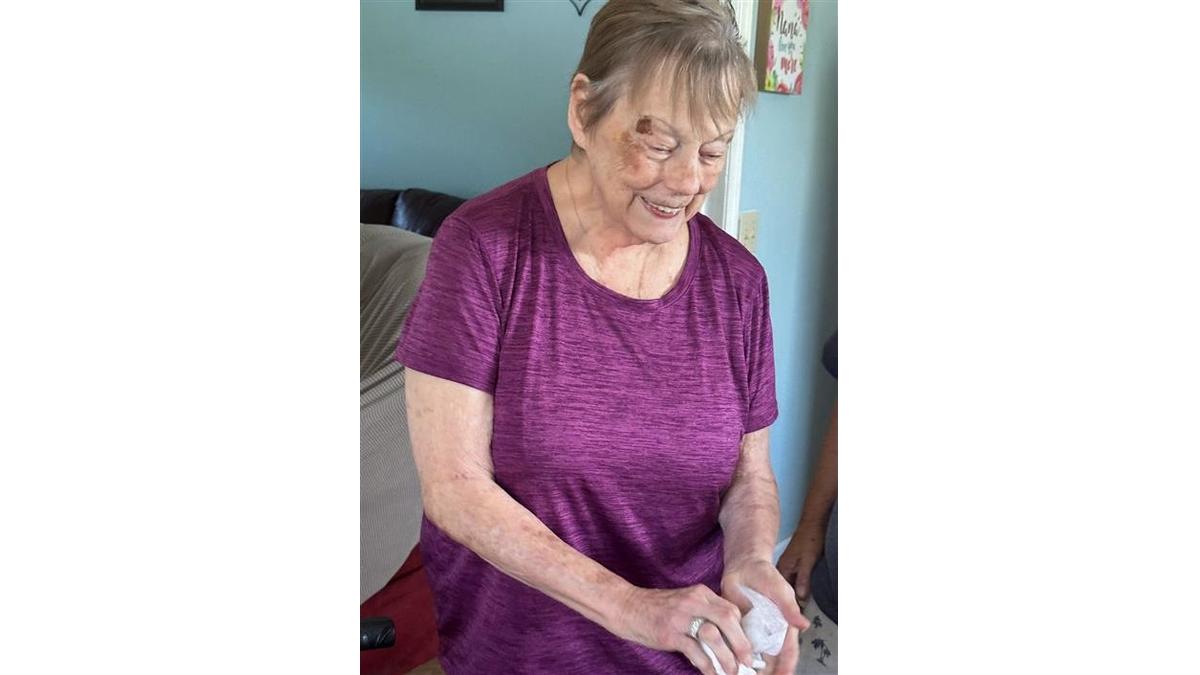 Violet Montgomery Obituary - Cookeville, TN | Crest Lawn Funeral Home ...