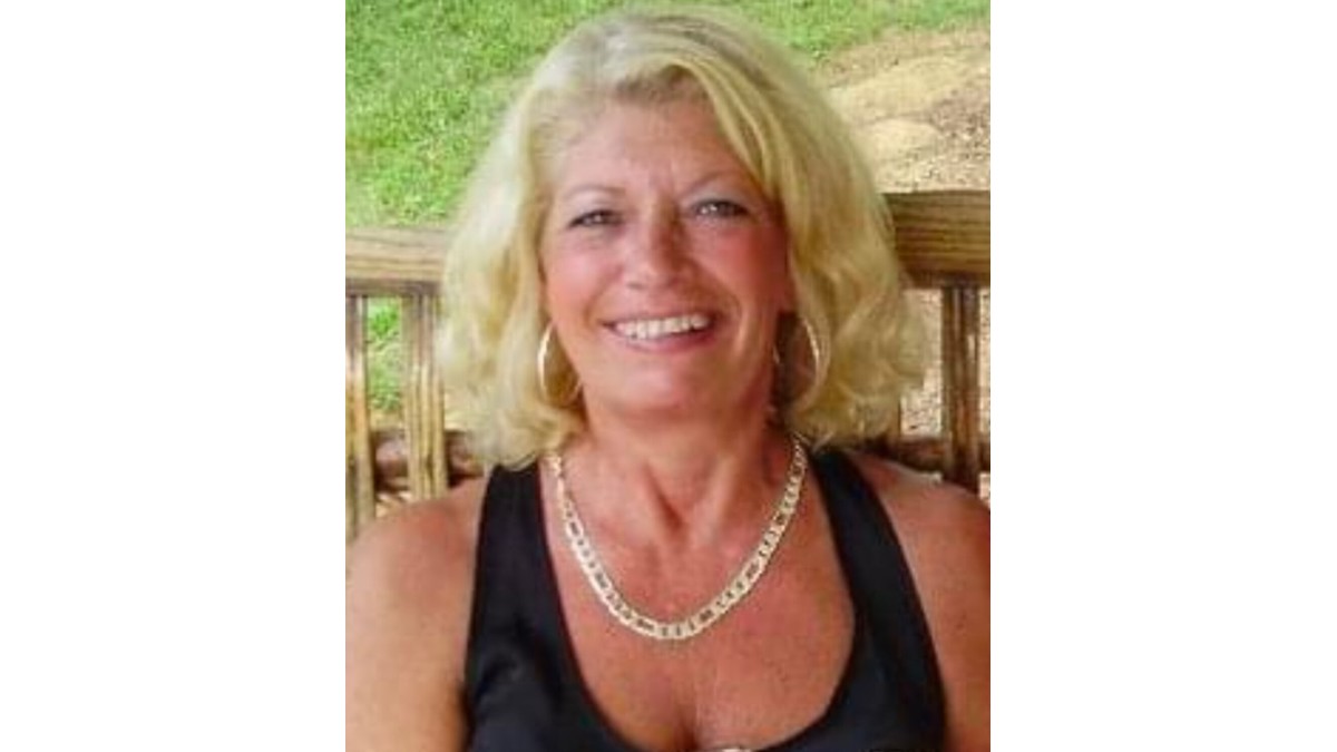 Debra Wright Obituary - LOVELAND, OH | Advantage Cremation Care