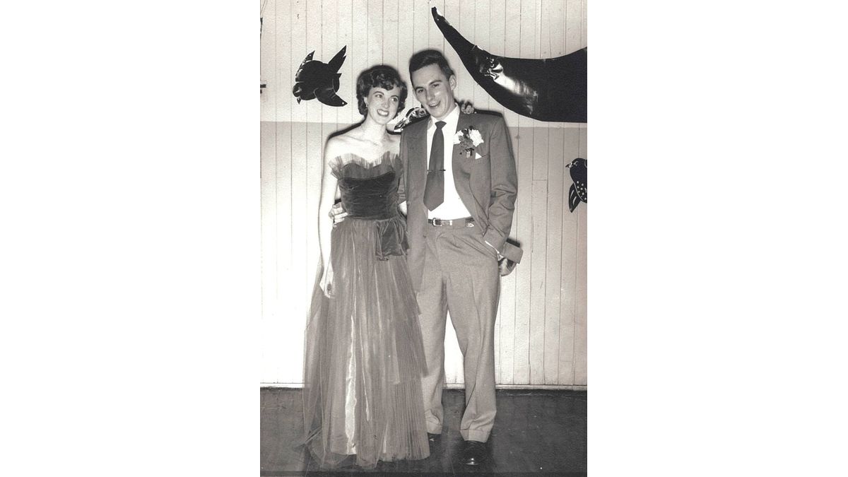 Ruth Roy Obituary - PORT HOPE, ON | Ross Funeral Chapel Limited