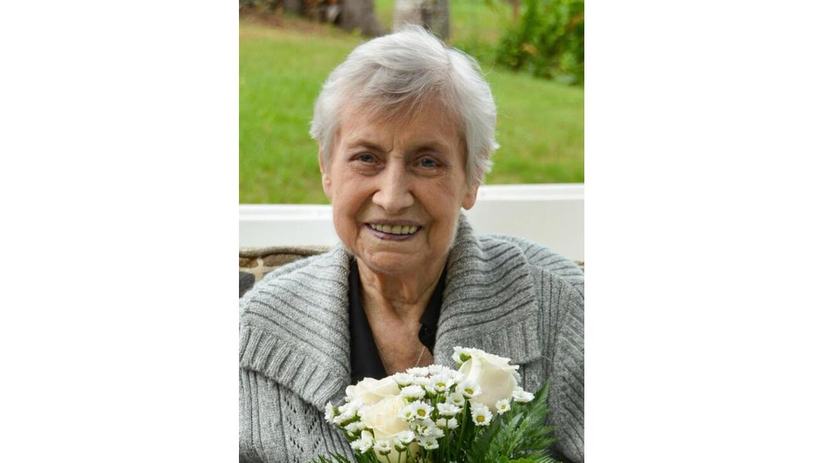Mrs. Lorraine Verdenik Obituary - Thunder Bay, ON | Everest Funeral Chapel Limited o/a Everest ...