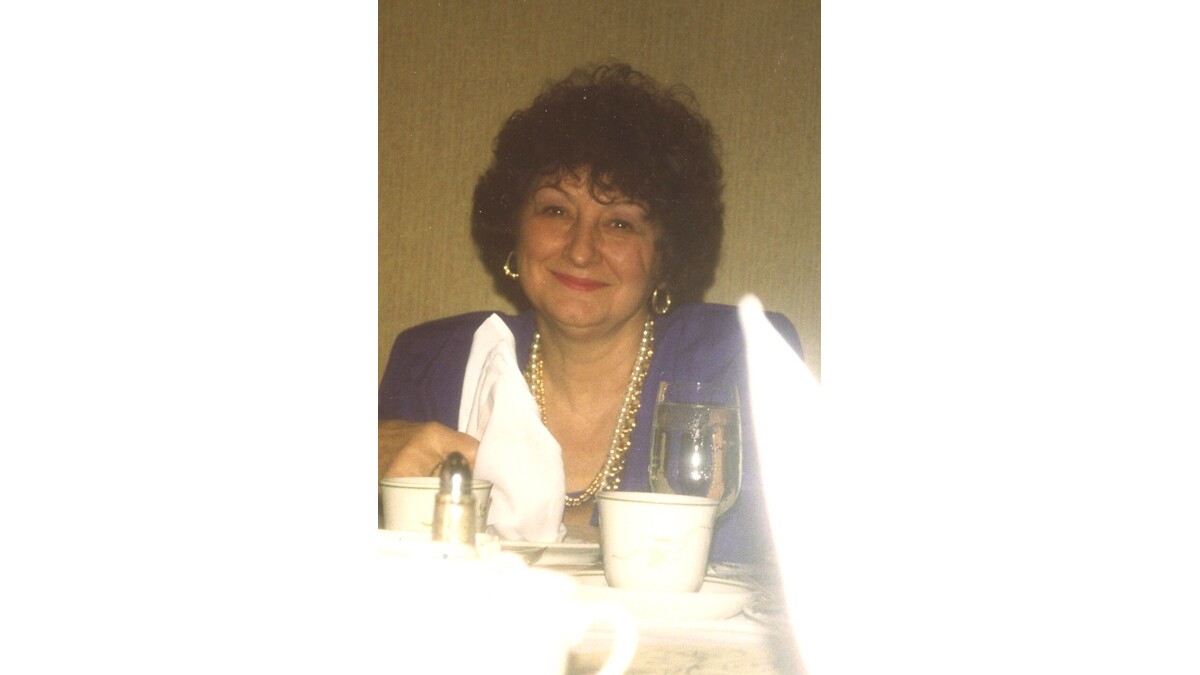 Sari Jean De Luca Obituary - Utica, NY | Adrean Funeral Service, Inc.