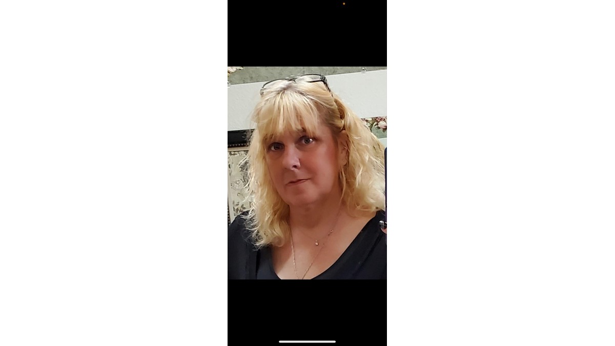 Vicki Davis Obituary - Waxahachie, TX | Boze-Mitchell-McKibbin Funeral Home