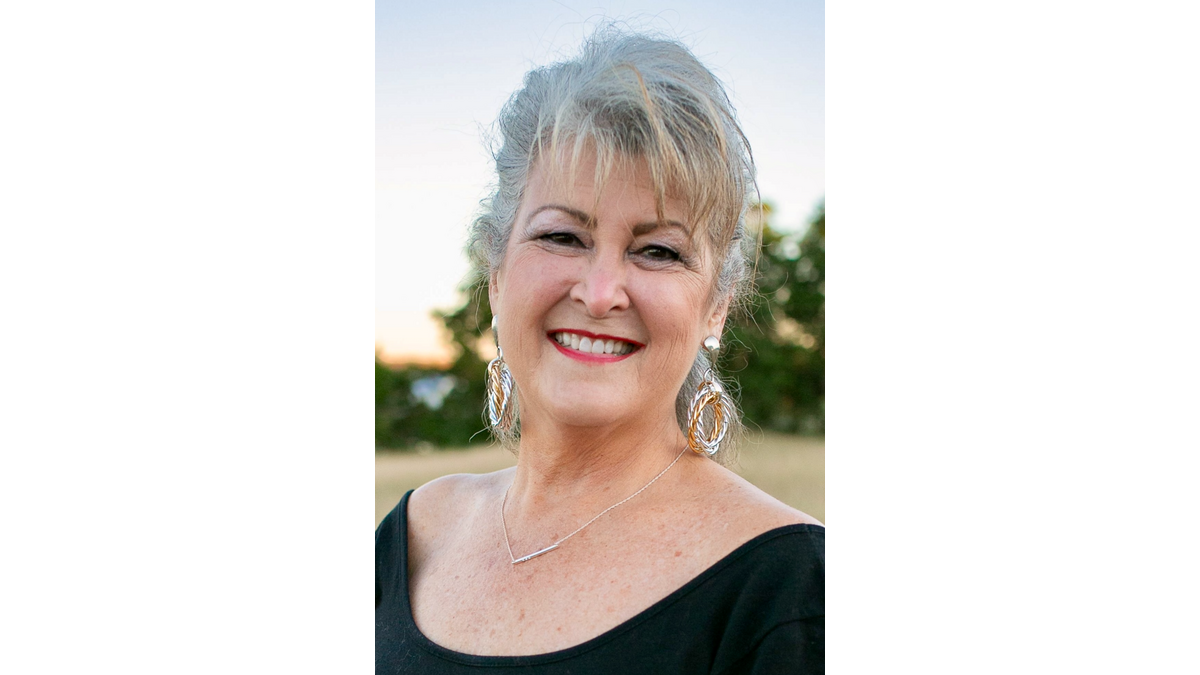 Vicki Chmelar Obituary - Ennis, TX | Boze-Mitchell McKibbin Funeral Home