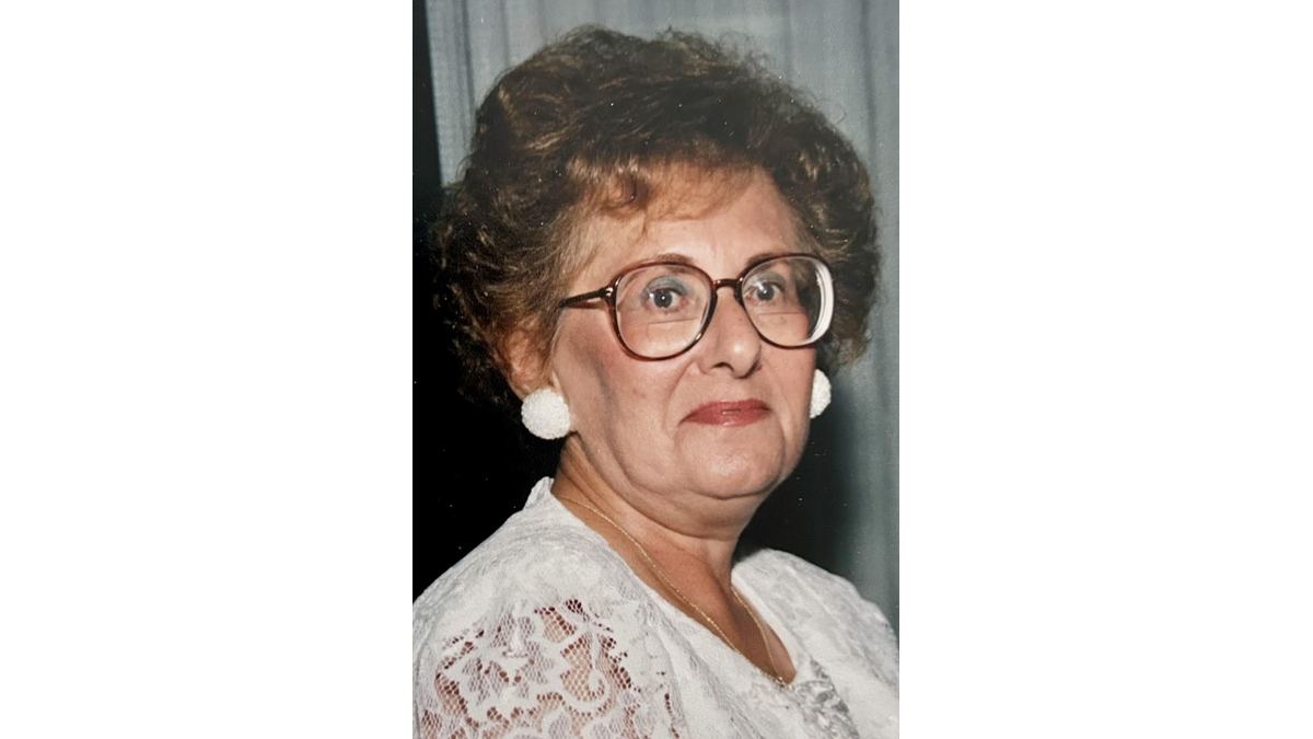 Evelyn Bell Obituary - Pikesville, MD | Sol Levinson & Bros.