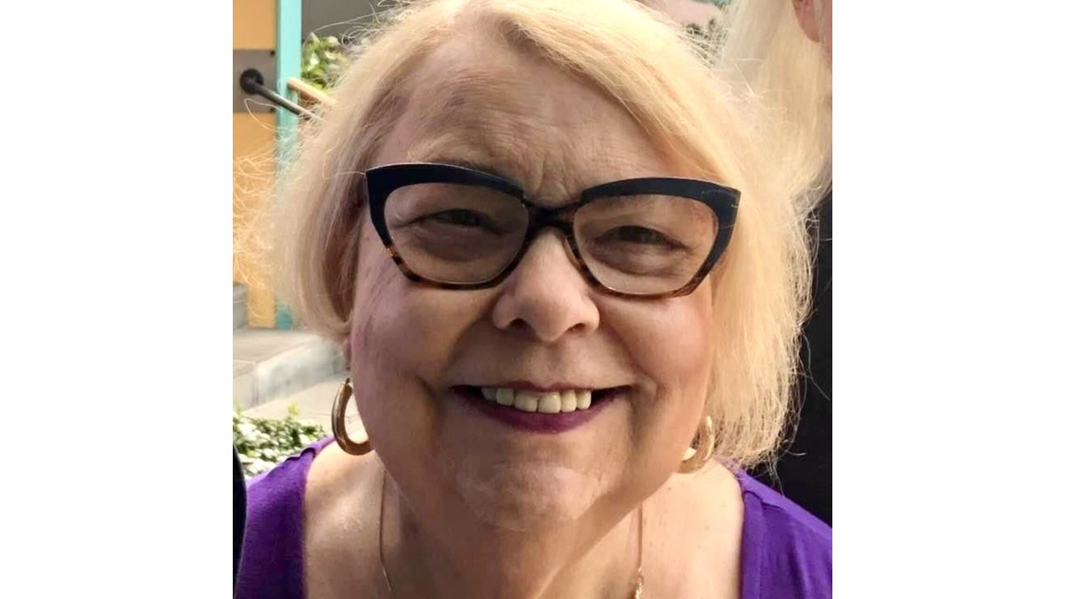 Dena Bunis Obituary - Pikesville, MD | Sol Levinson & Bros.