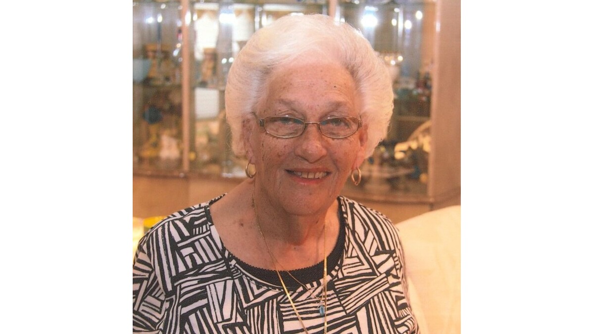 Rena "Hytsie" Simon Obituary - Pikesville, MD | Sol Levinson & Bros.