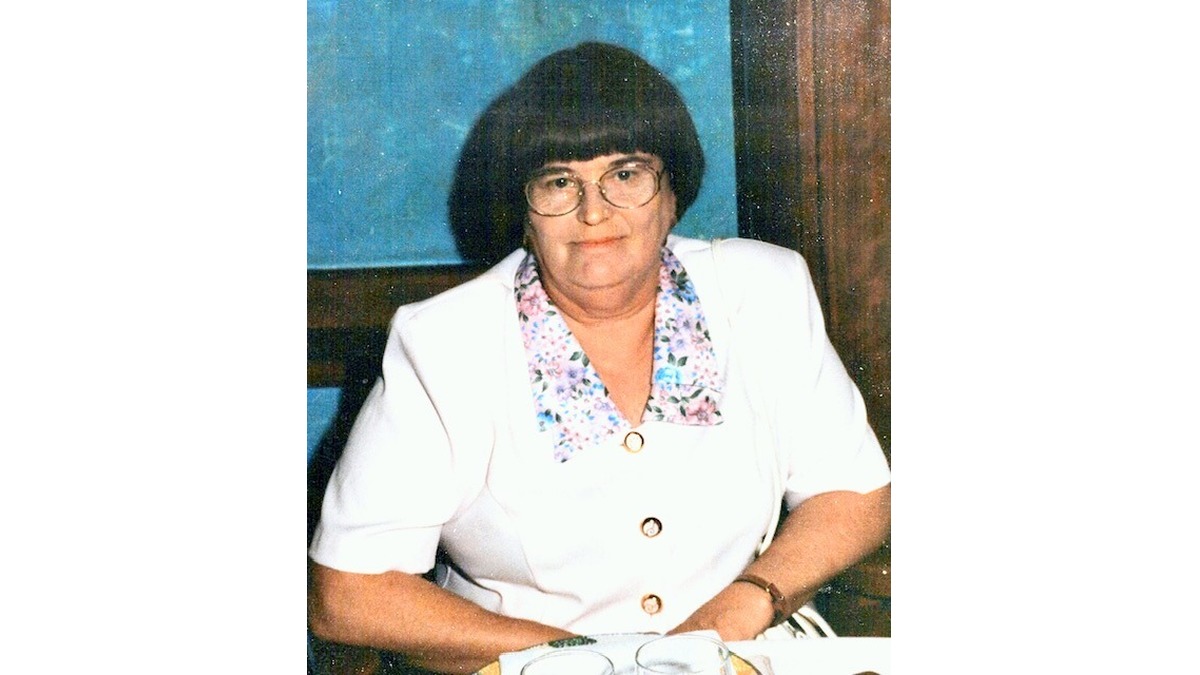 Valerie Arends Obituary - Angus, ON | Steven R. Bridge Funeral Home