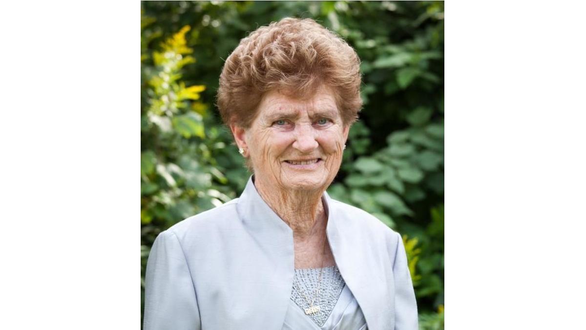 Bernice Pierce Obituary - Clinton, ON | Falconer Funeral Homes