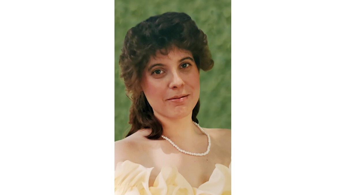 Linda Rohling Obituary - Hopewell Junction, NY | McHoul Funeral Home, Inc.