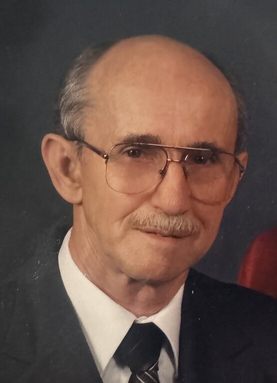 Robert Herman Obituary - NASHVILLE, MI | Daniels Funeral Home
